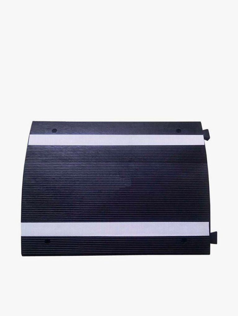 Protector de cables con múltiples pasos para eventos temporales